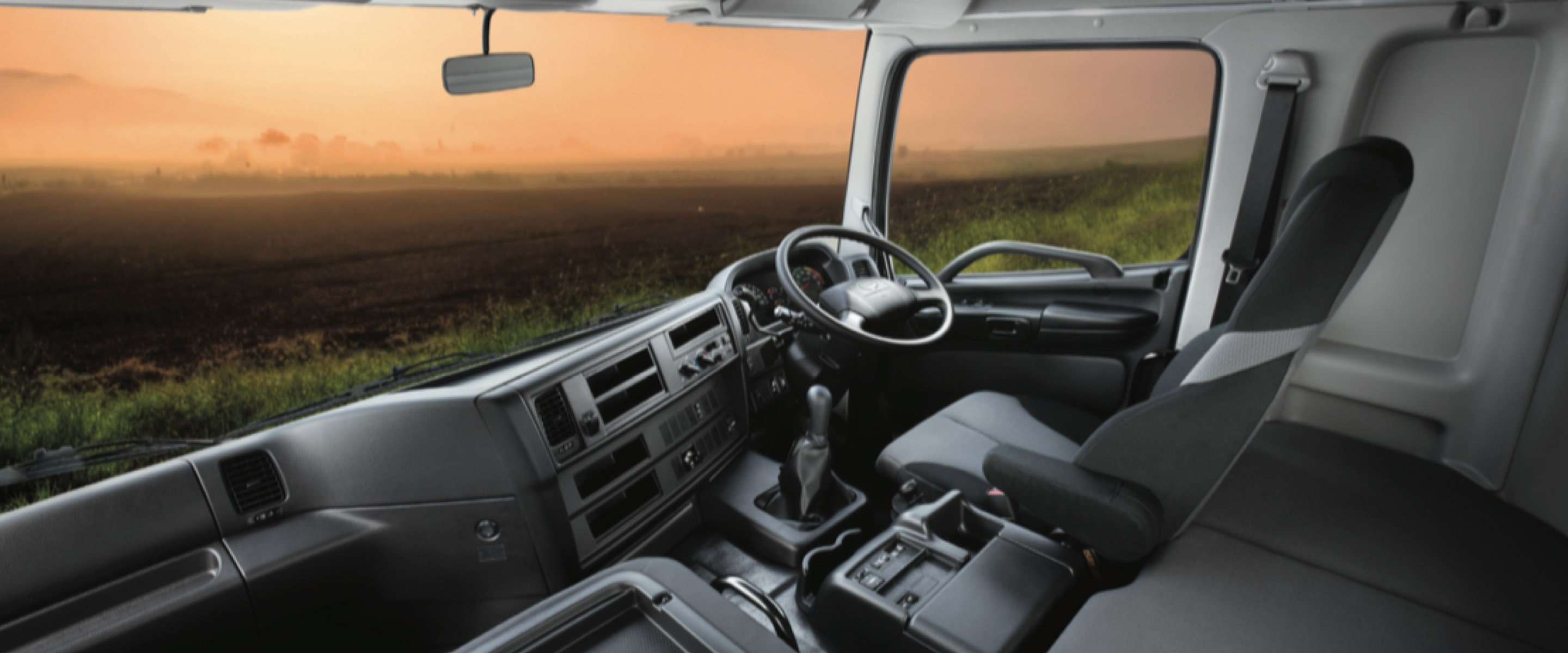 Hino 700 Series | Euro 6-compliant Heavy-duty Trucks